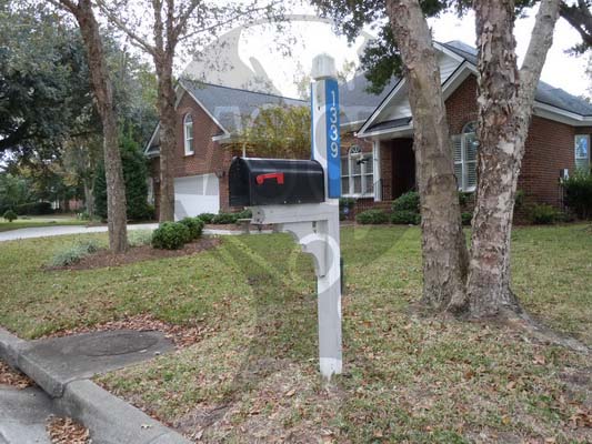 Lakeshore: Mailbox and Post | GoAtlas